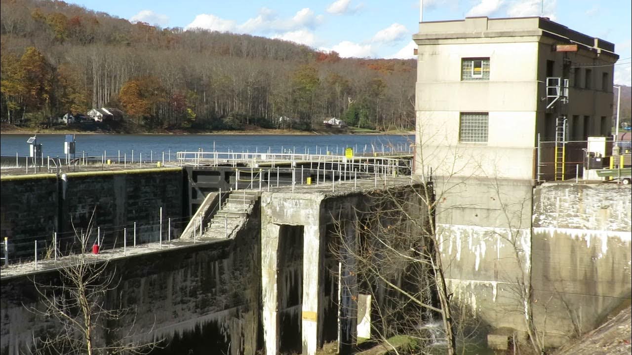 Allegheny River Lock and Dam 9 - YouTube
