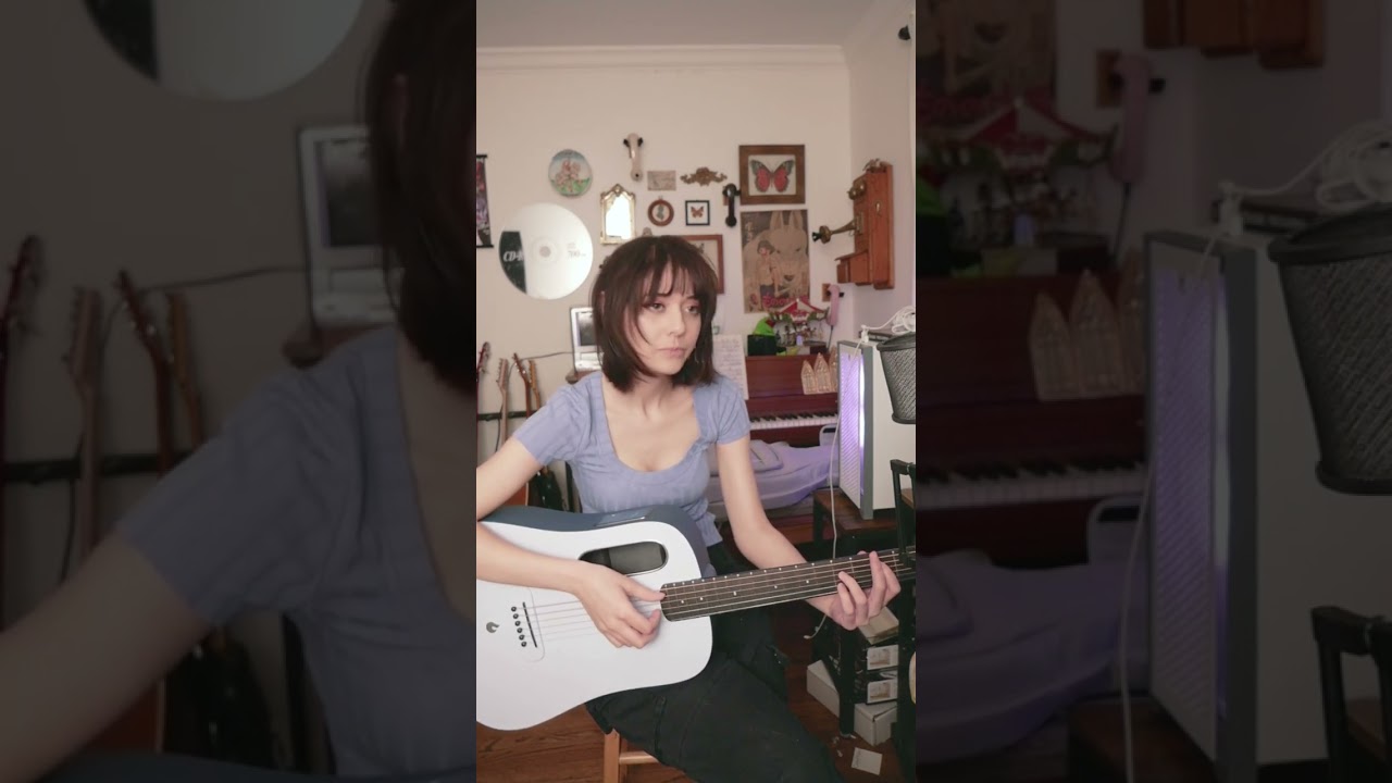 Trying out the BLUE LAVA touch by lava music! #lavamusic Chords - Chordify