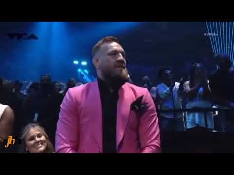 Justin Bieber Supports \