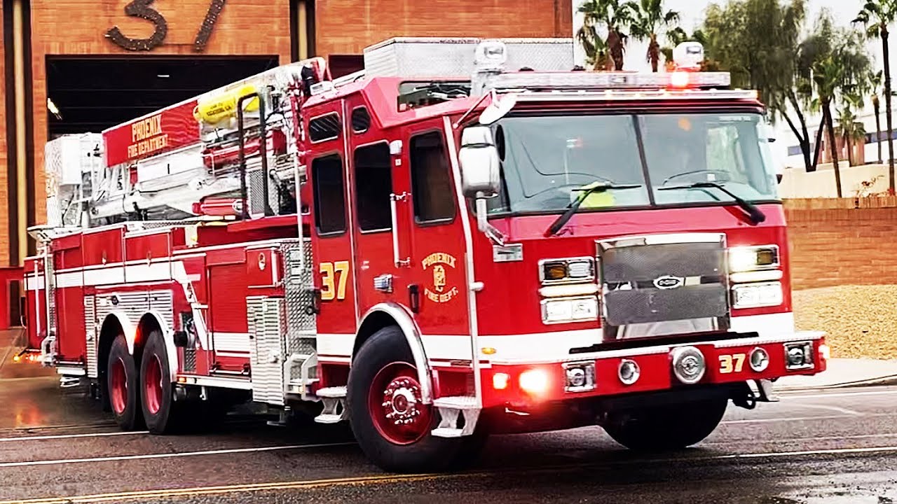 *New* Ladder 37 Responding to a ill person in their area Code 3 ...