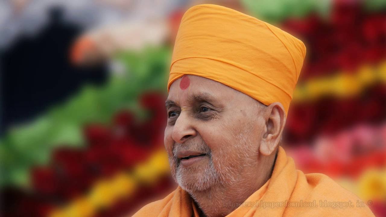 HH Pramukh Swami Maharaj Pravachan - 2004 Yogi Din Chicago, USA - YouTube