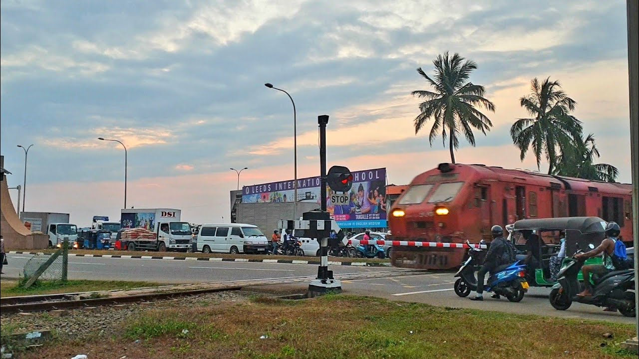 Sri Lanka,ශ්‍රී ලංකා,Ceylon,Railway Level Crossing,Galle Dewata,Highway ...