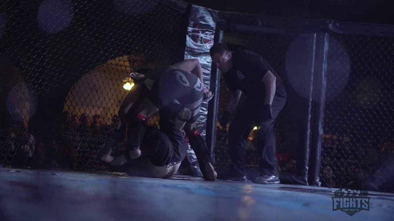 559 Fights #75 Sebastian Gomez vs Ethan Stanton - YouTube