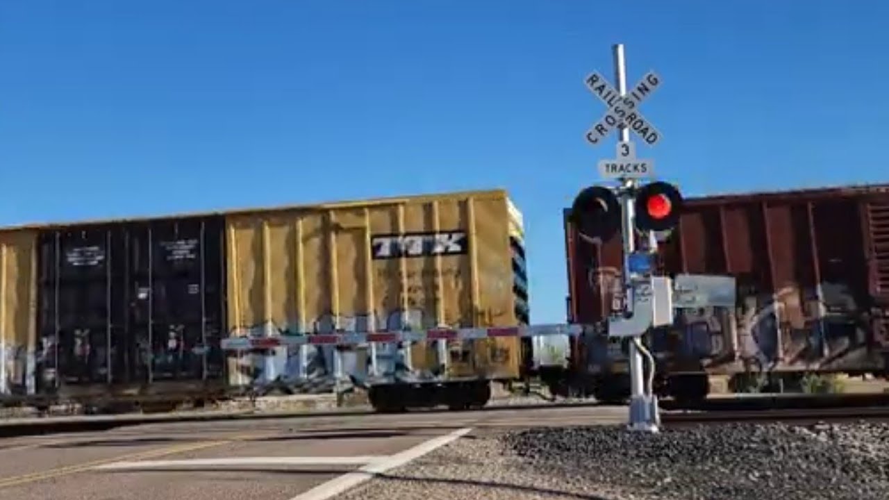 UP 6183 Manifest Train Westbound With SD70AH-T4 DPU, Picacho Blvd ...