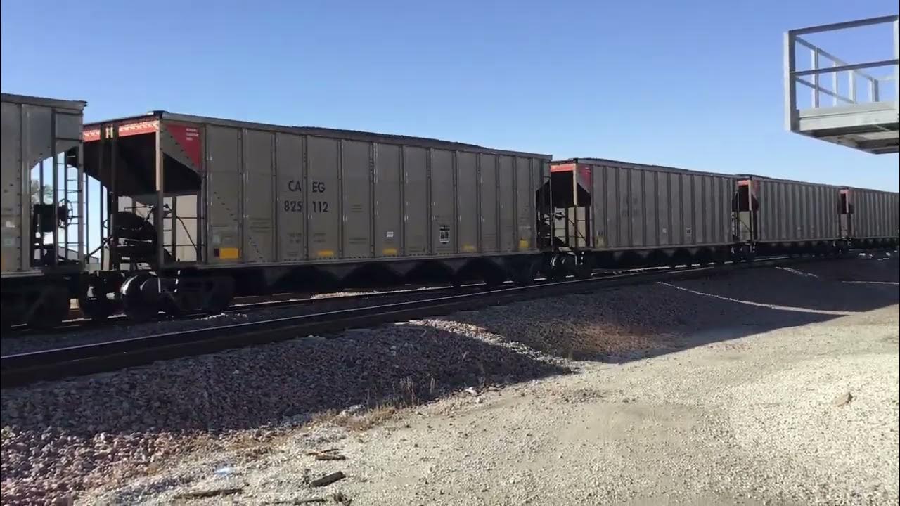 BNSF SD70ACE Leads a loaded coal train with a wave from the crew! - YouTube
