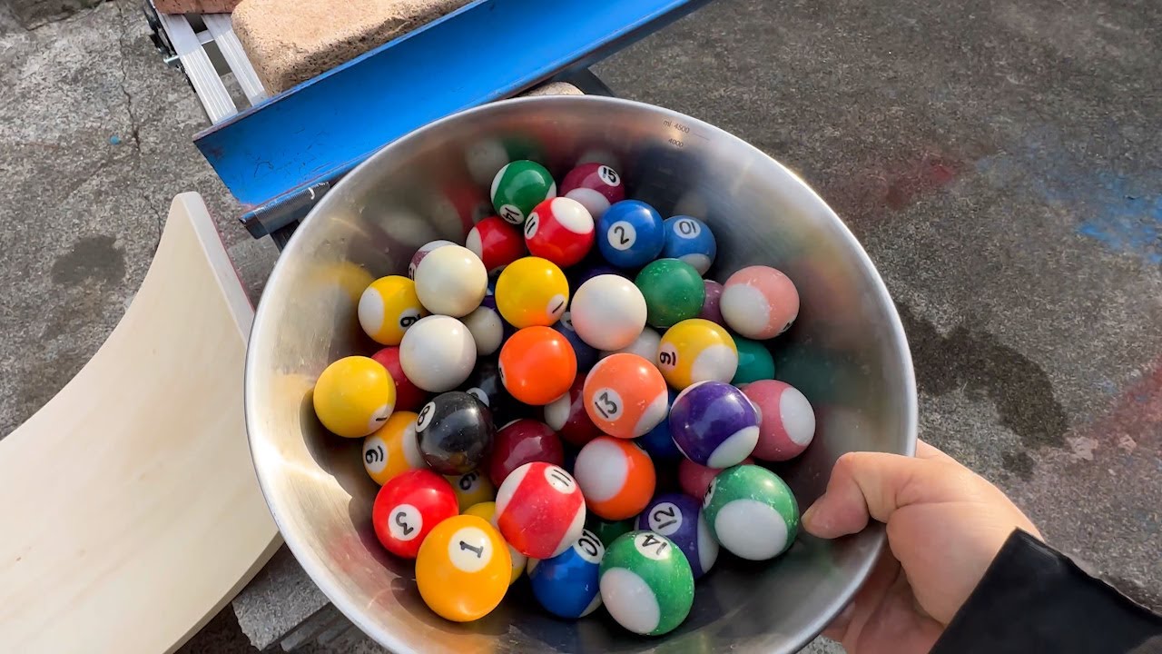 Billiard Ball Special Jumping Course - YouTube