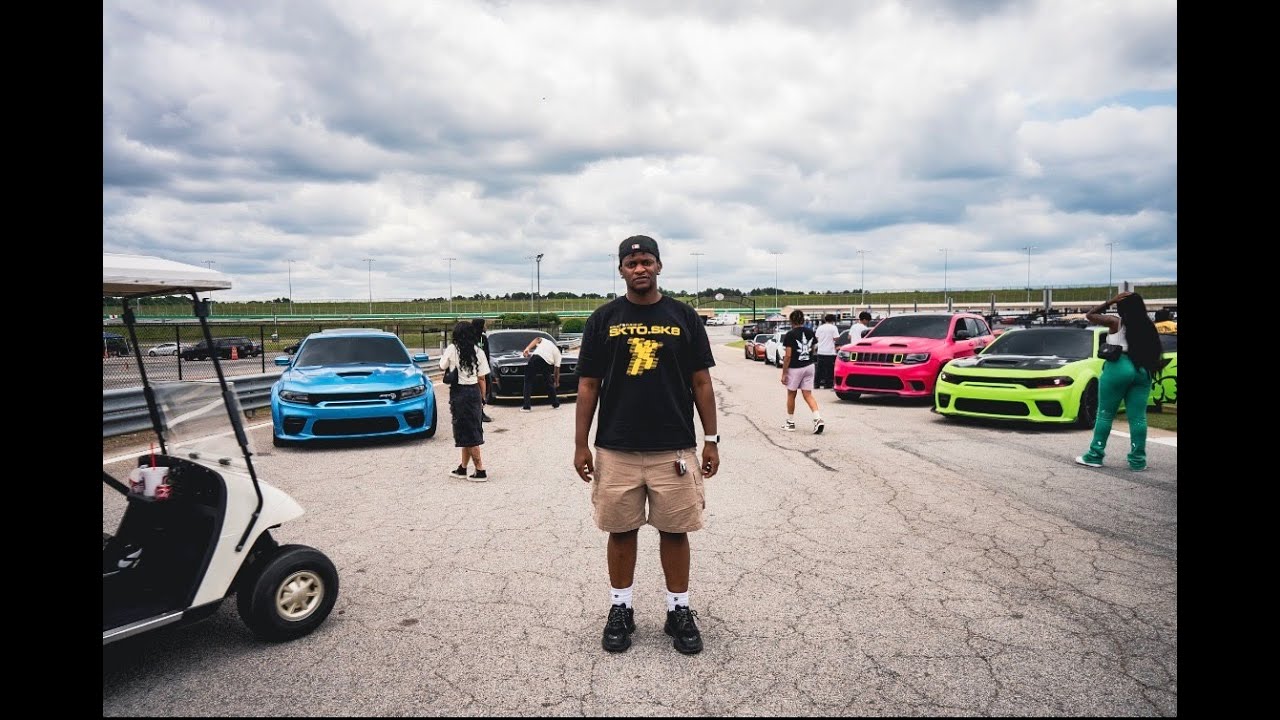 SPINNING MY DAYTONA HELLCAT AT THE BIGGEST LEGAL PIT IN ATLANTA - YouTube