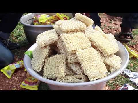 HİNTLİ DAYI MAGGI NOODLE KRALIYIM DEDİ!!! DAYI YİNE HAYIR İŞLERİNDE!!!.mp4