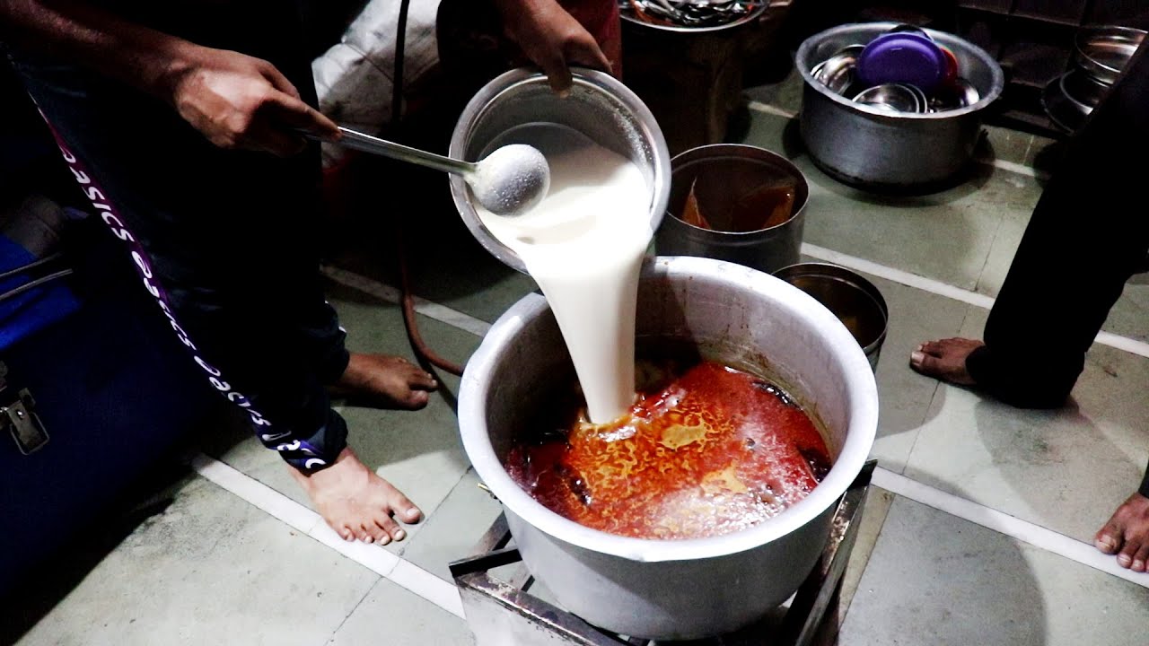 Famous Sev Usal Recipe In vadodara | Young Man Selling Hot Meal On ...