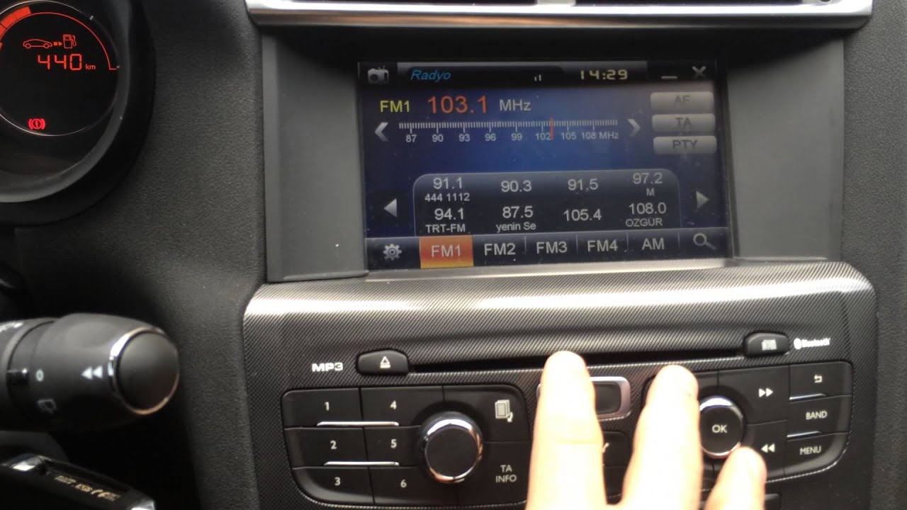 Citroen C4 Radio Cyclone - YouTube