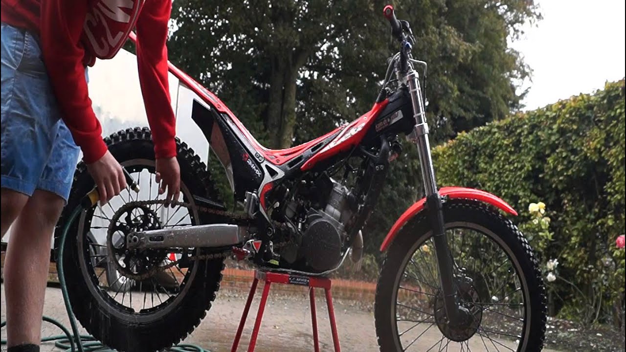 How to Clean your Trials Bike - YouTube