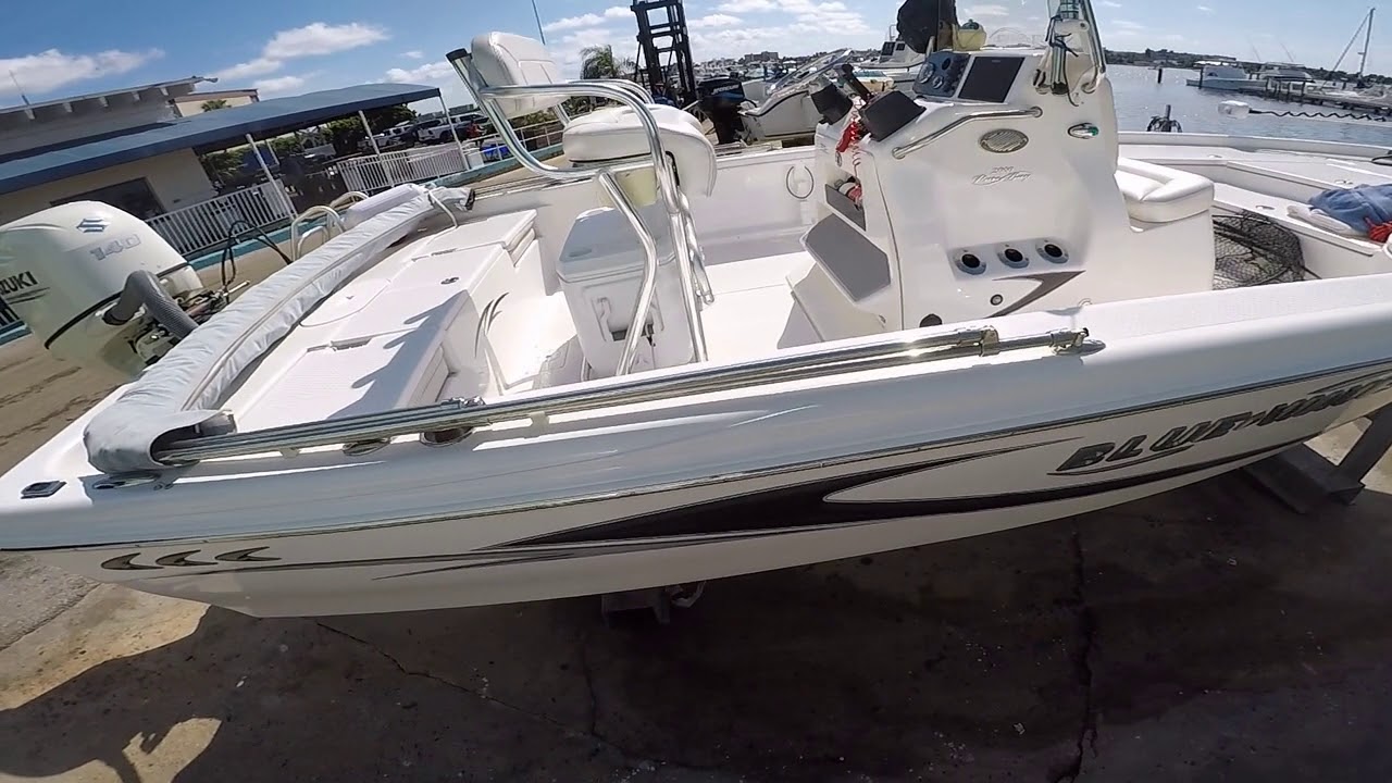 2017 Blue Wave 2000 Pure Bay center console bay boat walk around - YouTube