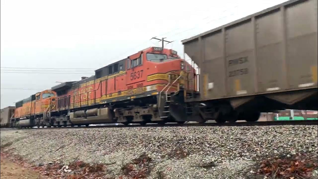 BNSF 6181 leads RWSX coal train in Marion Ar 12/9/22 - YouTube