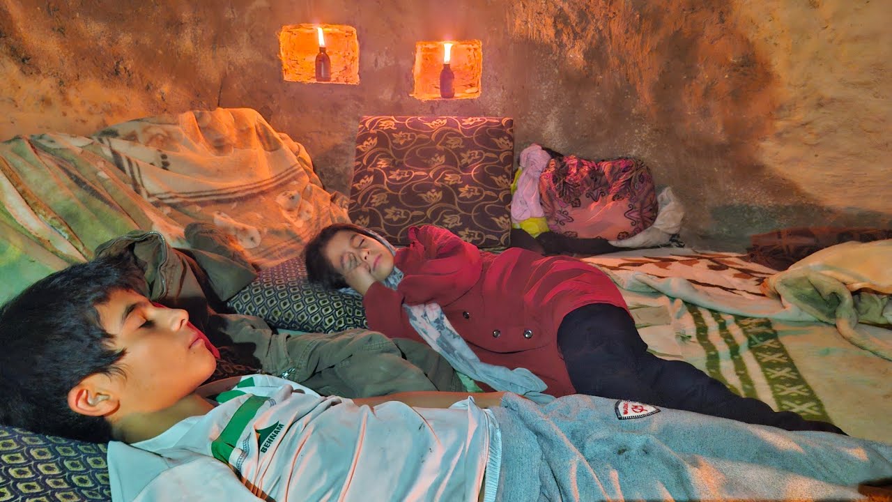 A scary night in the mountains to see a strange creature #nomads #nomadic #sahel nomadic - YouTube