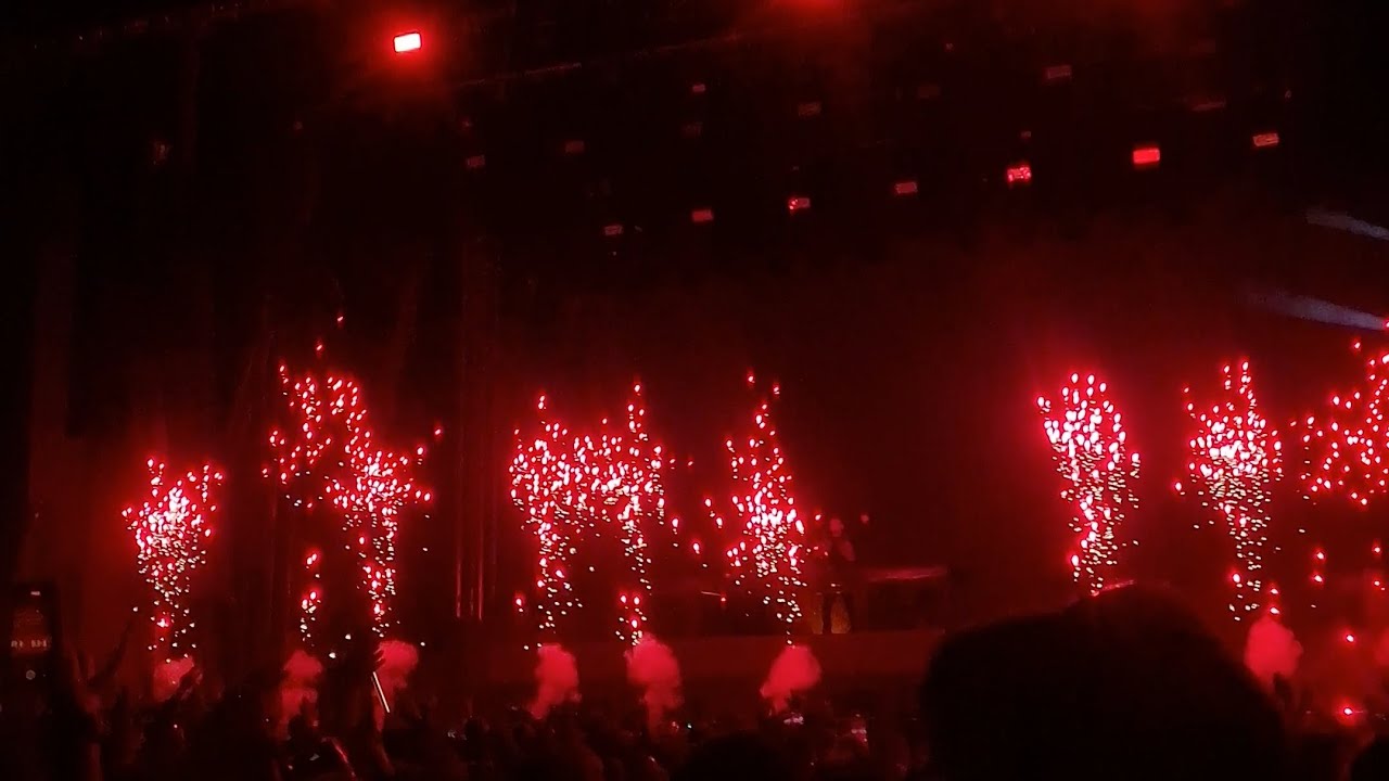 Alesso - The Rhythm Of The Night [Creamfields 2024] - YouTube