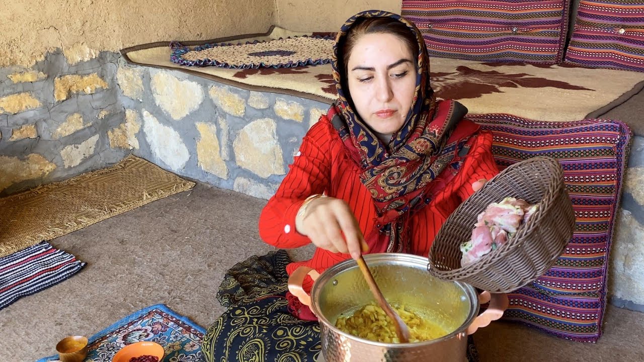 Cooking Lunch In Village House | Iranian Village Food Ghormeh-Sabzi ...