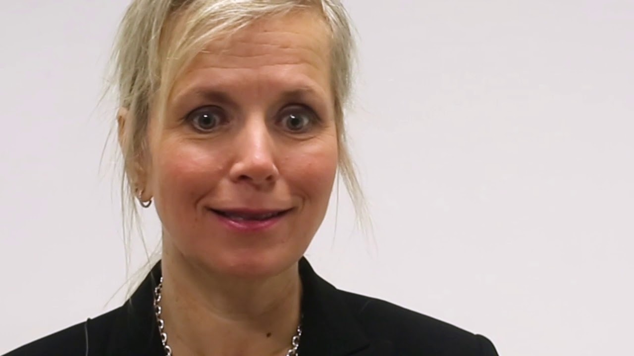 The 'body language doctor' decodes unspoken communication - YouTube