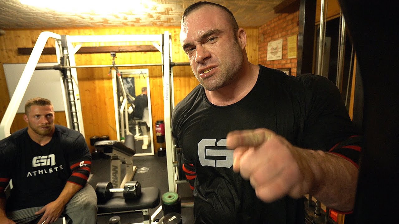 Opfer oder Killer? Tim trainiert mit Roman - YouTube