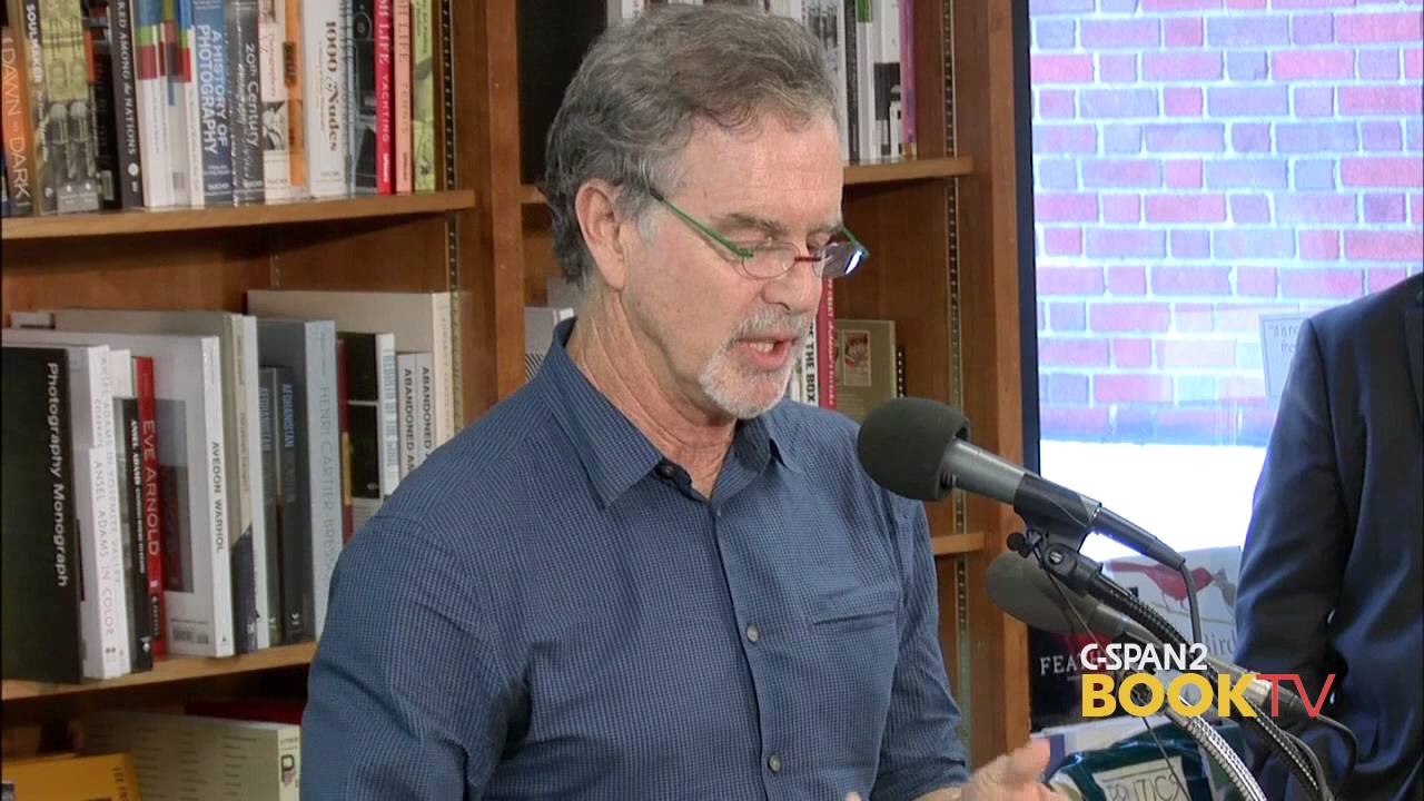 Garry Trudeau, "Yuge!: 30 Years of Doonesbury on Trump" - YouTube