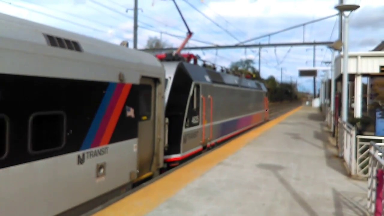 NJ Transit Train 3852 Departing Hamilton Station With K5LA Horn - YouTube