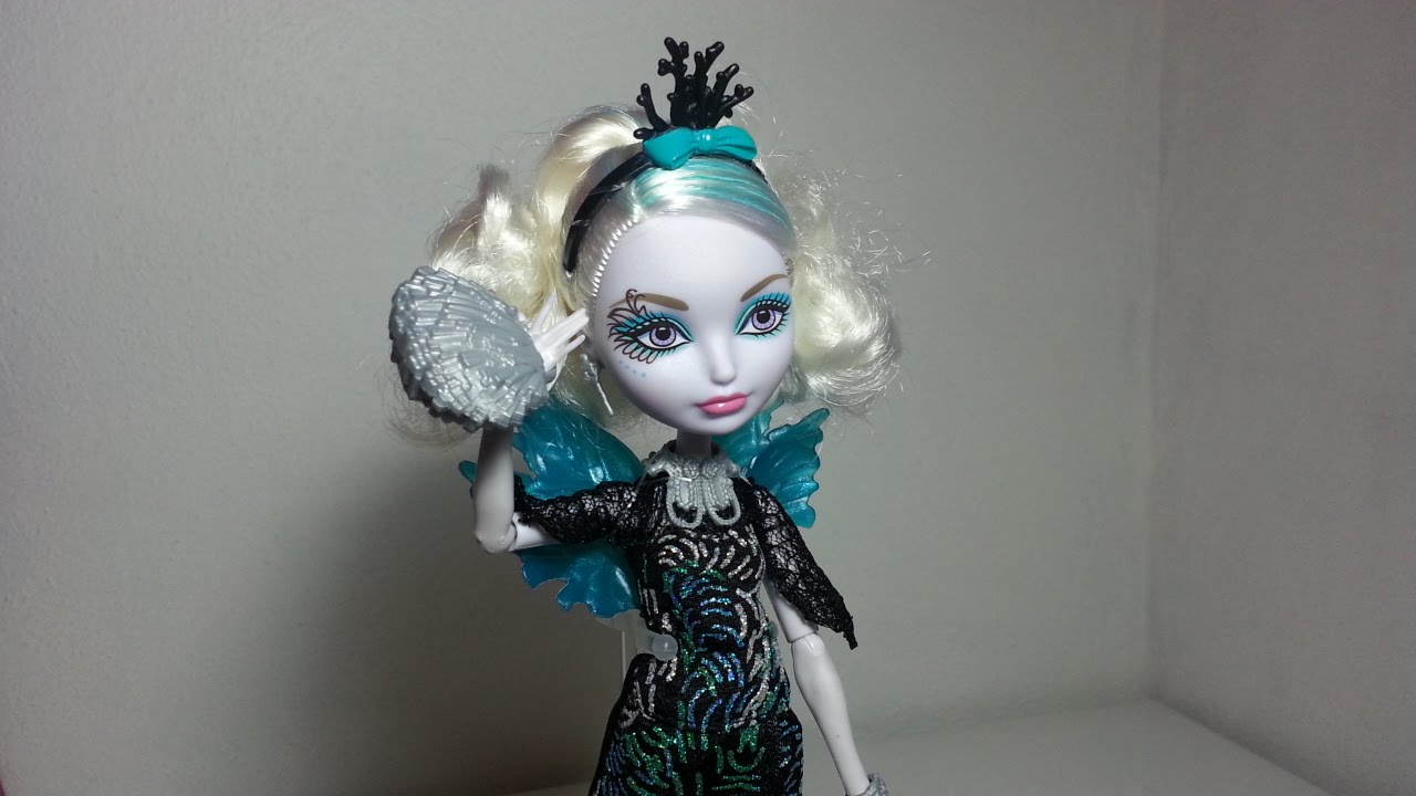 Review Ever After High Faybelle Thorn - YouTube