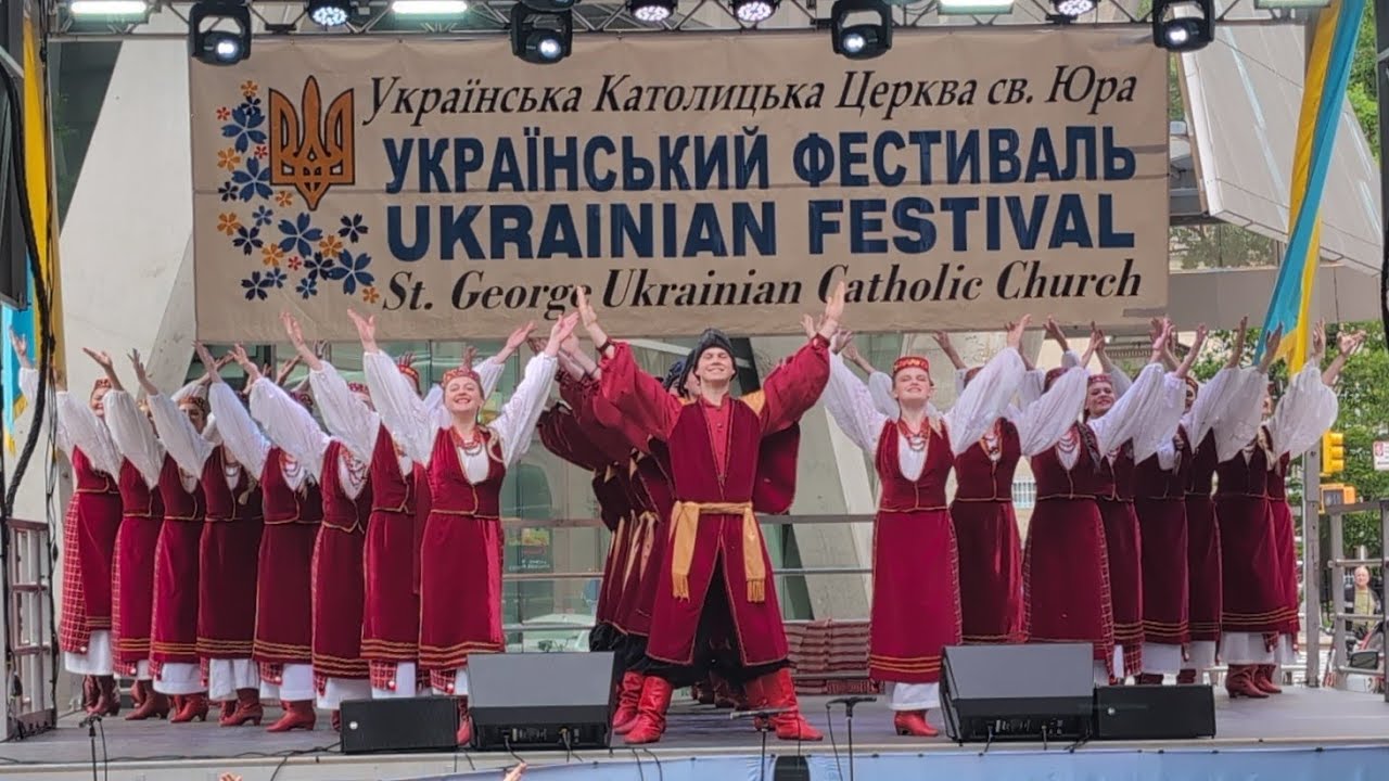 Pryvit, "Syzokryli", Roma Pryma Bohachevsky Ukrainian Dance Academy ...
