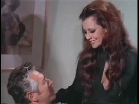 gina morett canta angel negro .. Blue Demon vs Las Invasoras 1969 película mexicana familiar ...
