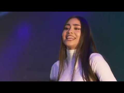 Paloma mami - Not Steady en vivo Lollapalooza Chile 2019 - YouTube
