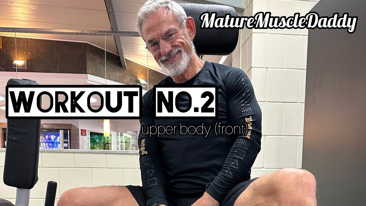Working out my front upper body, but this time I am on widescreen ...