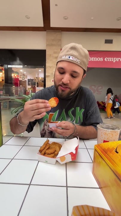 Cajita feliz para adultos de McDonald’s en colaboración con Minecraft #shorts - YouTube