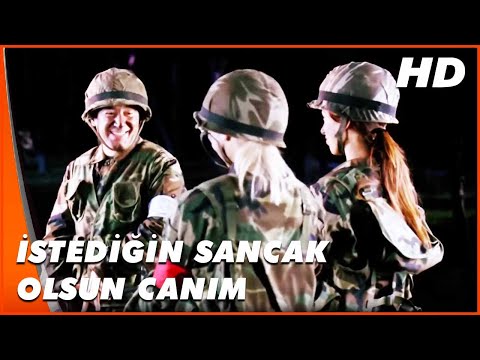 Hababam Sınıfı Askerde | Kızlar ile Erkeklerin Taburu Tatbikatta | Türk Komedi Filmi