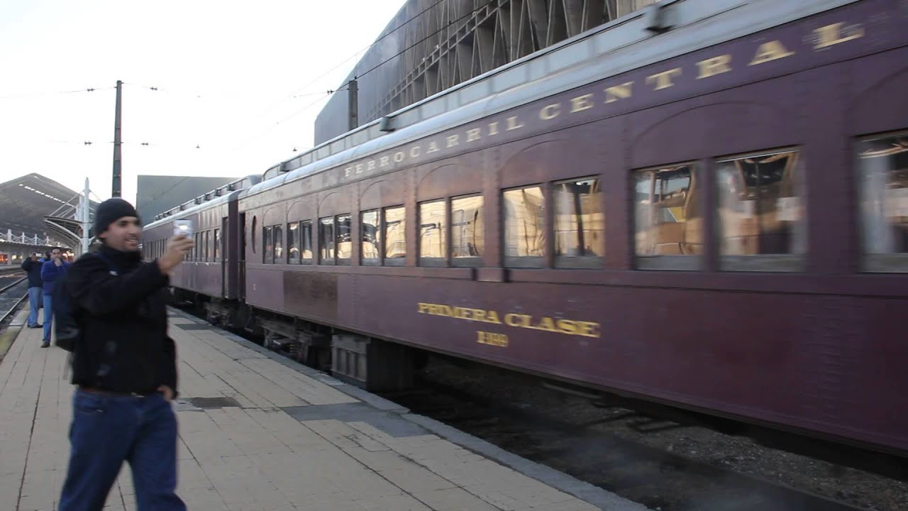 Locomotora a vapor 607 saliendo de Alameda a San Eugenio - YouTube