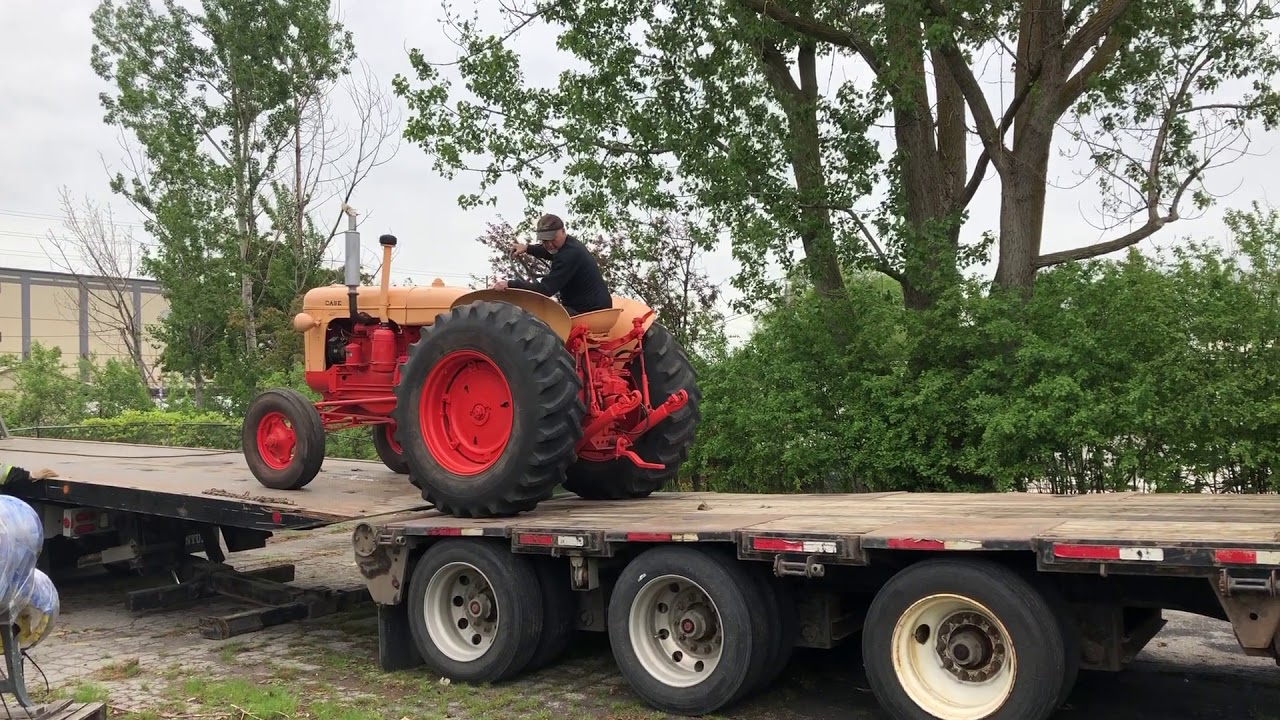 Case 400D Loading - YouTube