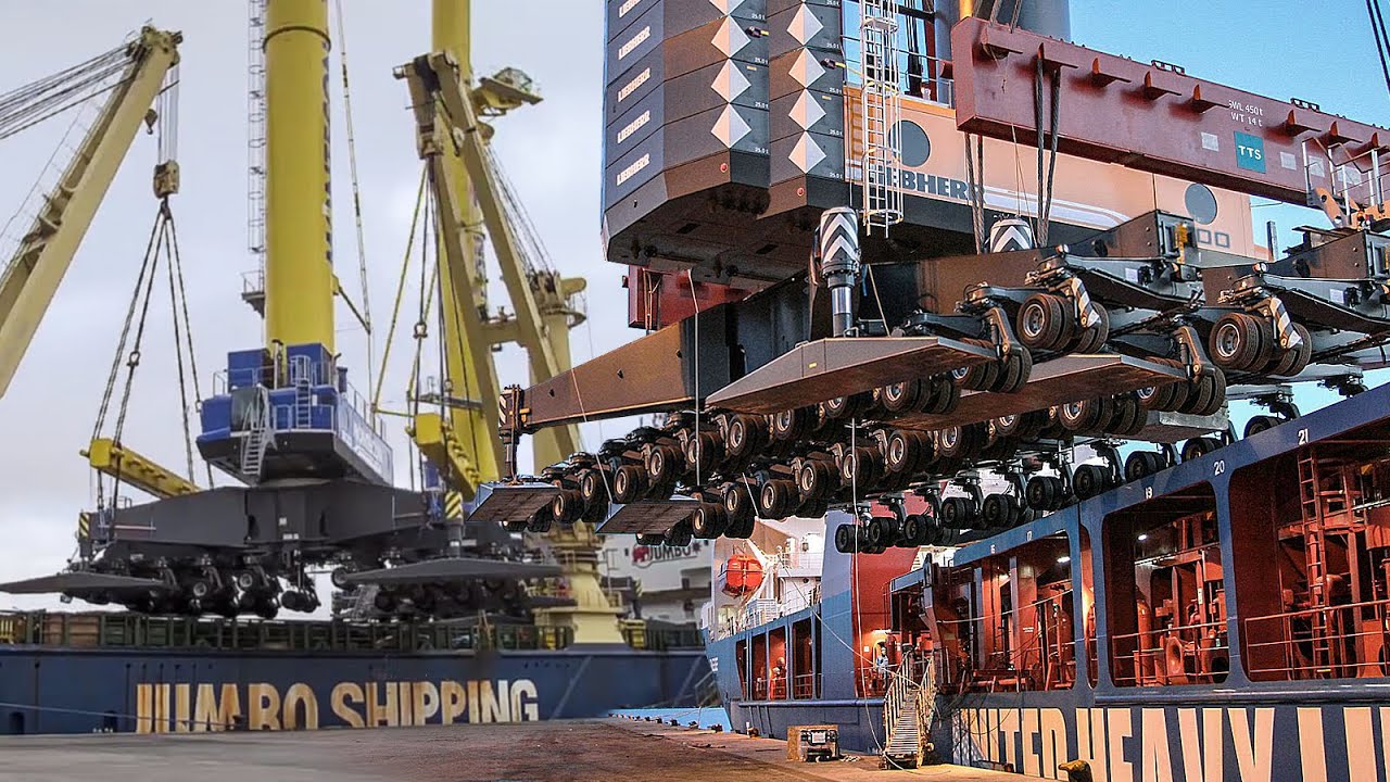 The Most Amazing & Impressive Massive Harbor Crane that seldom sees it ...