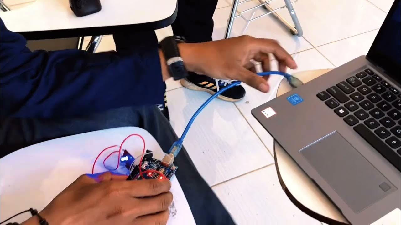 Demonstrasi lampu flip flop dengan Arduino Uno - YouTube