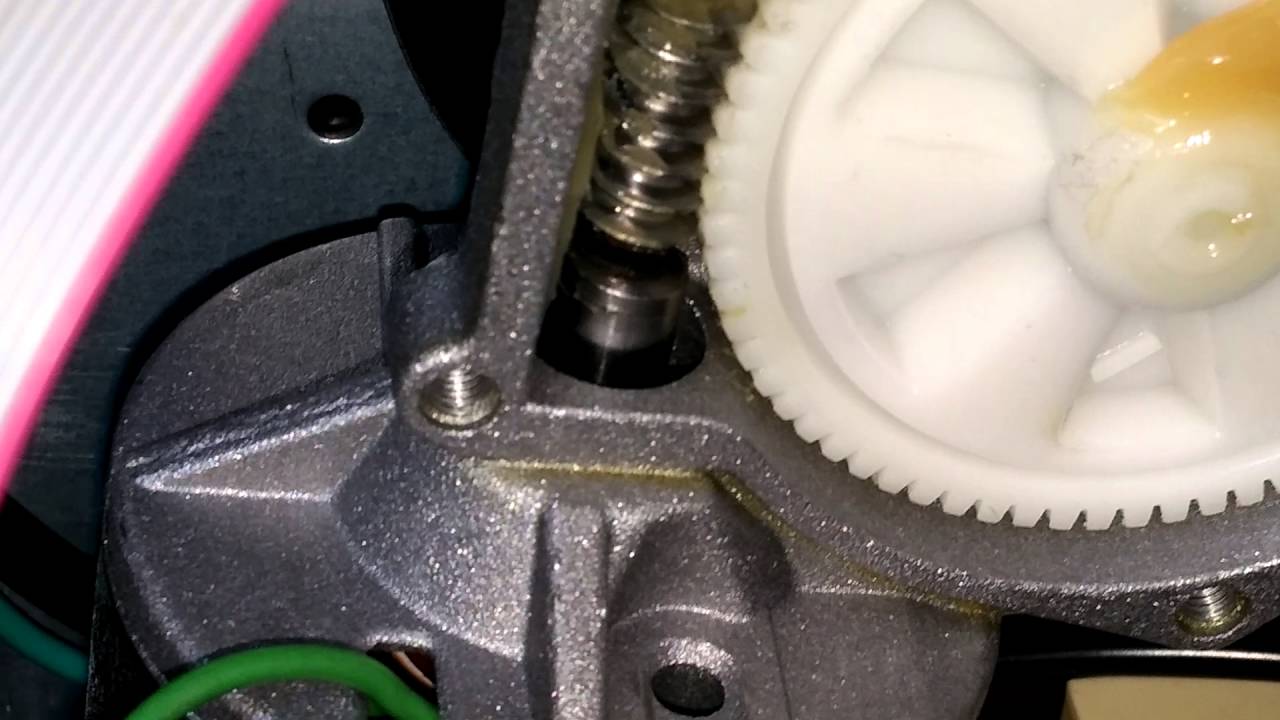 Marantec M4700e motor shaft and gear assembly. - YouTube