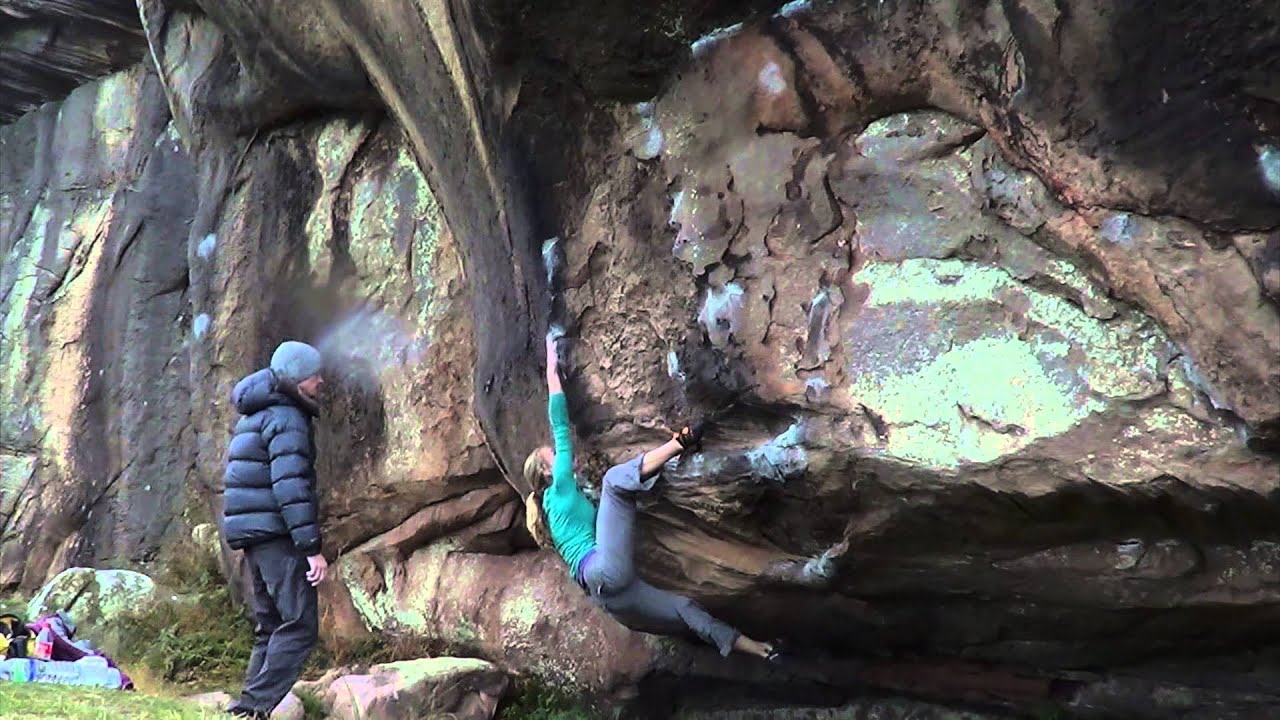 Charlotte climbing Sprung (7c), Bowden Doors - YouTube