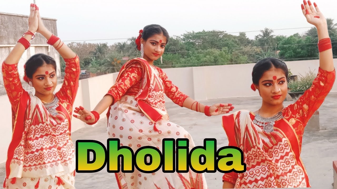 Gangubai Kathiawadi // Dholida // Dance cover // Sayani Ghosh - YouTube