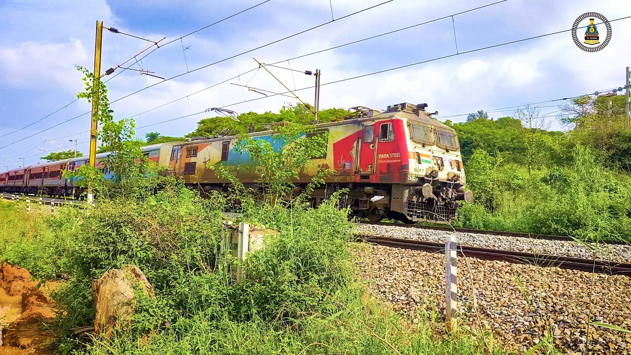 Lucknow - Yesvantpur Superfast Express at Whitefield Outer | Powered by ...