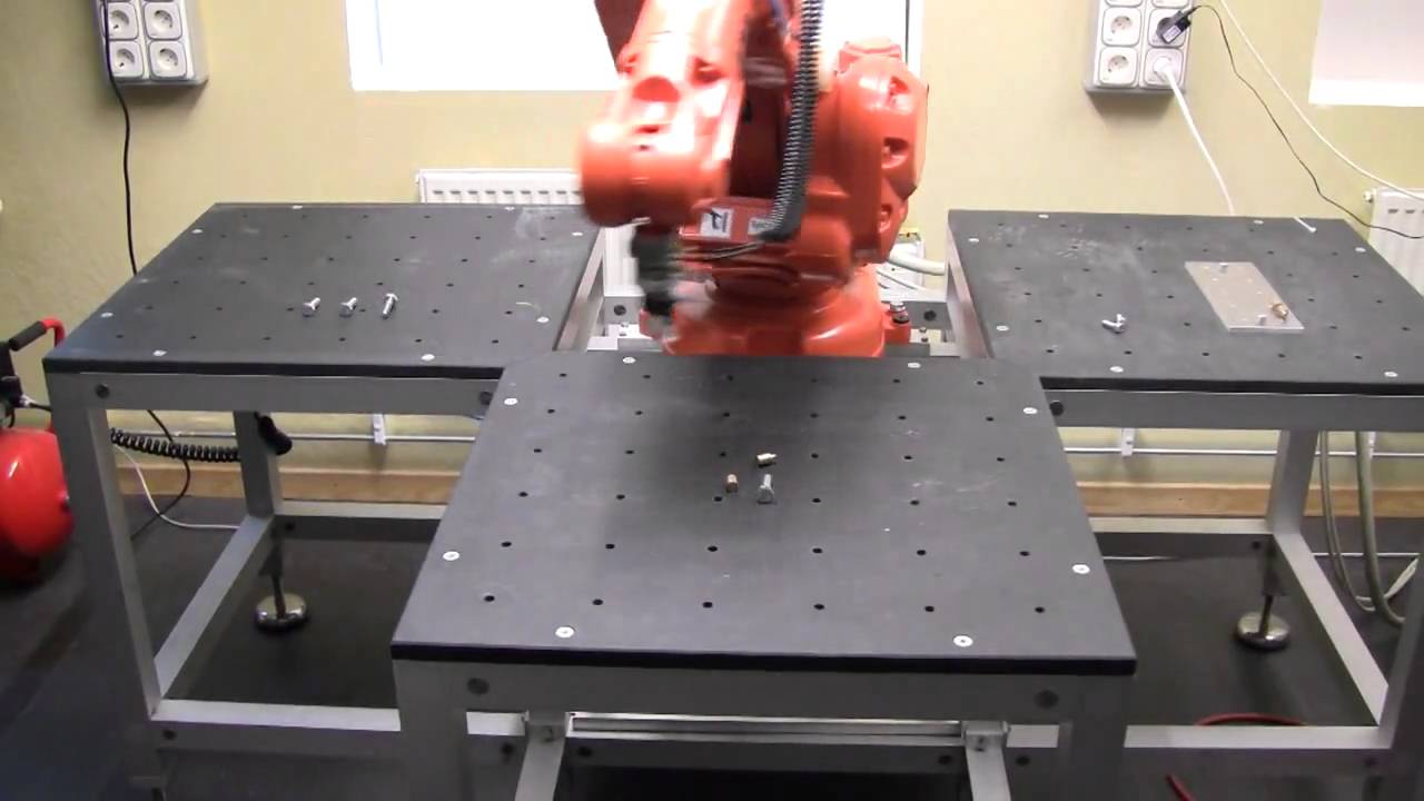 Robotics project course 2009 using PickMaster vision system - YouTube