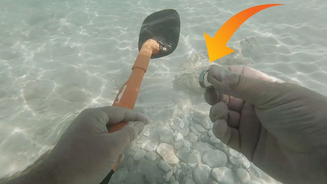 Unbelievable Underwater Metal Detecting Finds! - YouTube