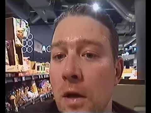 GELBE GARDINEN - HEUSCHRECKE