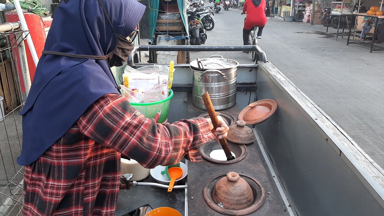 GOKIL 4 JAM JUALAN & HARUS TAHAN BERDIRI DIBELAKANG TUNGKU API ...