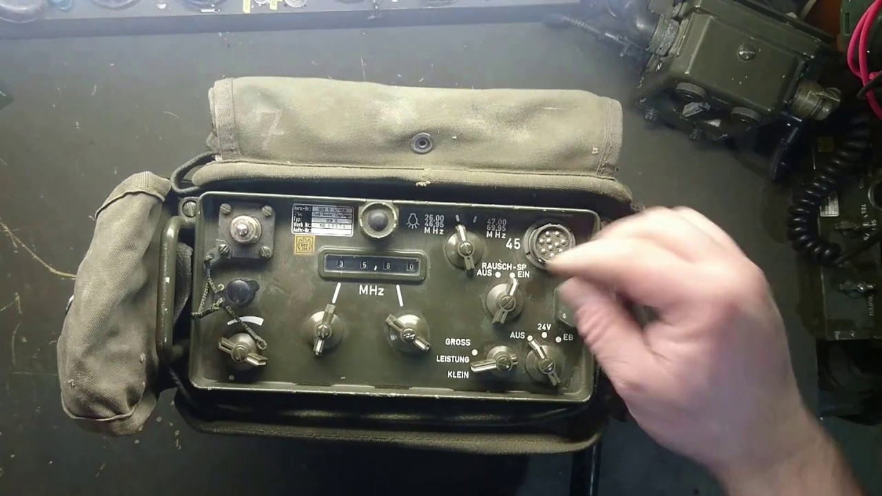SEM 35 Bundeswehrfunkgerät Manpack Radio Military - YouTube