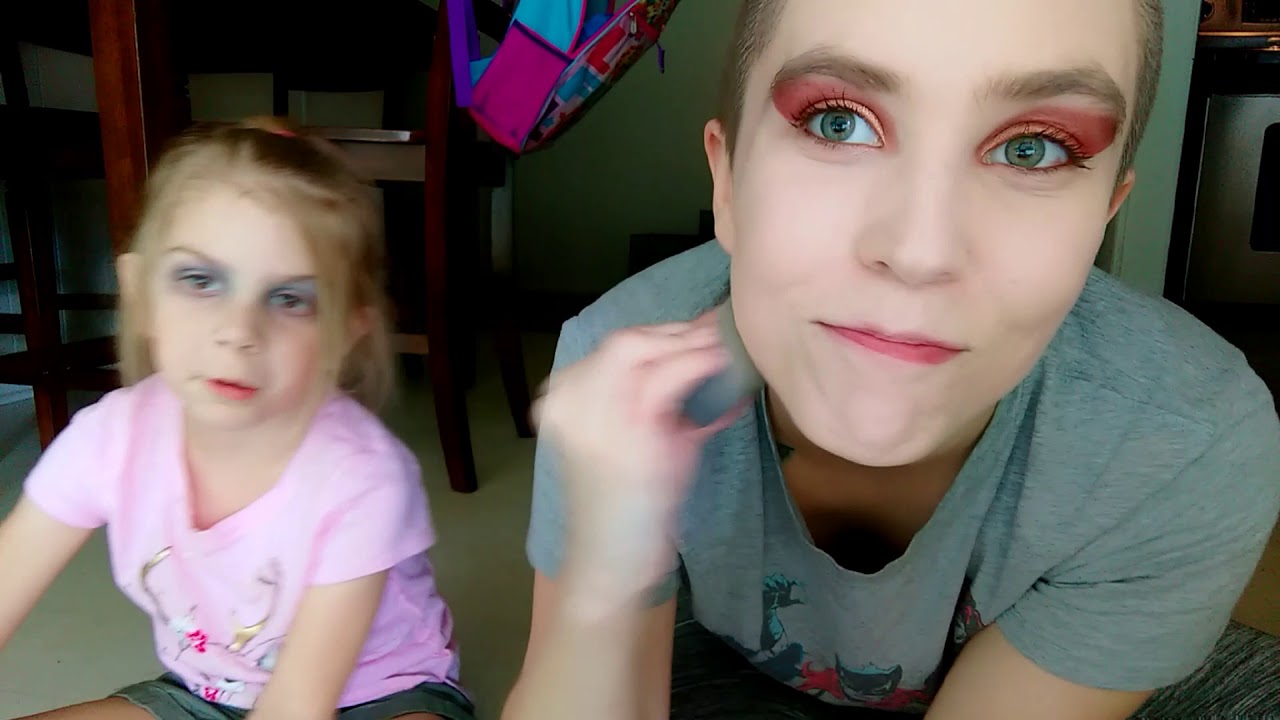 Makeup looks with a 4 year old - YouTube