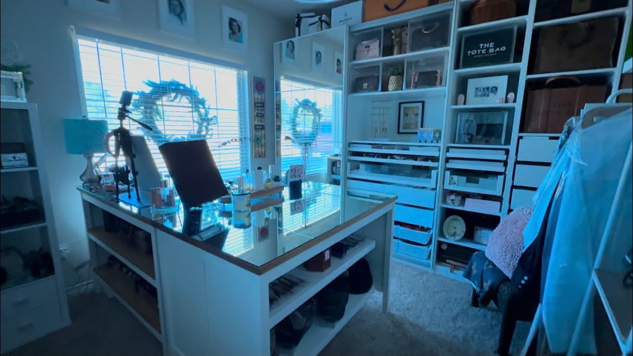 VLOGMAS-13: Reorganizing Wardrobe Room/Beauty Space|Creating A Closet ...