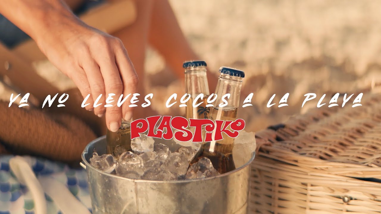 PLASTIKO YA NO LLEVES COCOS A LA PLAYA VIDEO OFICIAL - YouTube