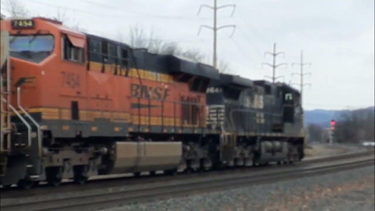 NS 9641 leads a tanker train in Wyomissing, PA (6K4 with BNSF) - YouTube