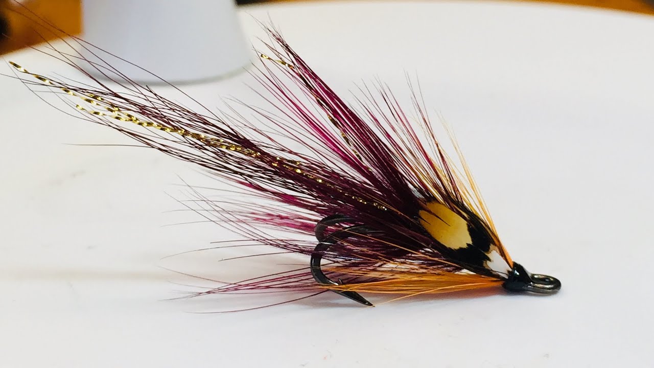 Tying a salmon fly, McCormick's Shrimp with Scott Jackson - YouTube