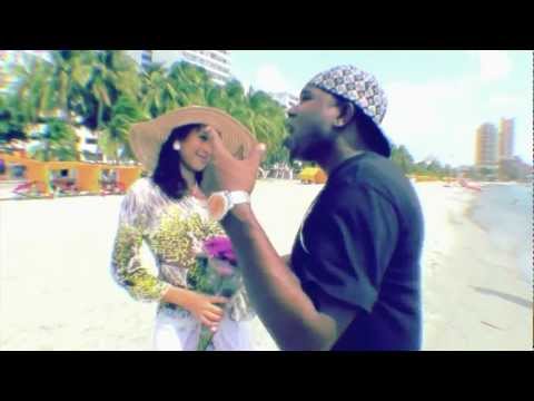 MADMAN EL GINECOPSIQUIATRA - SI ME MIRAS (Official Video)